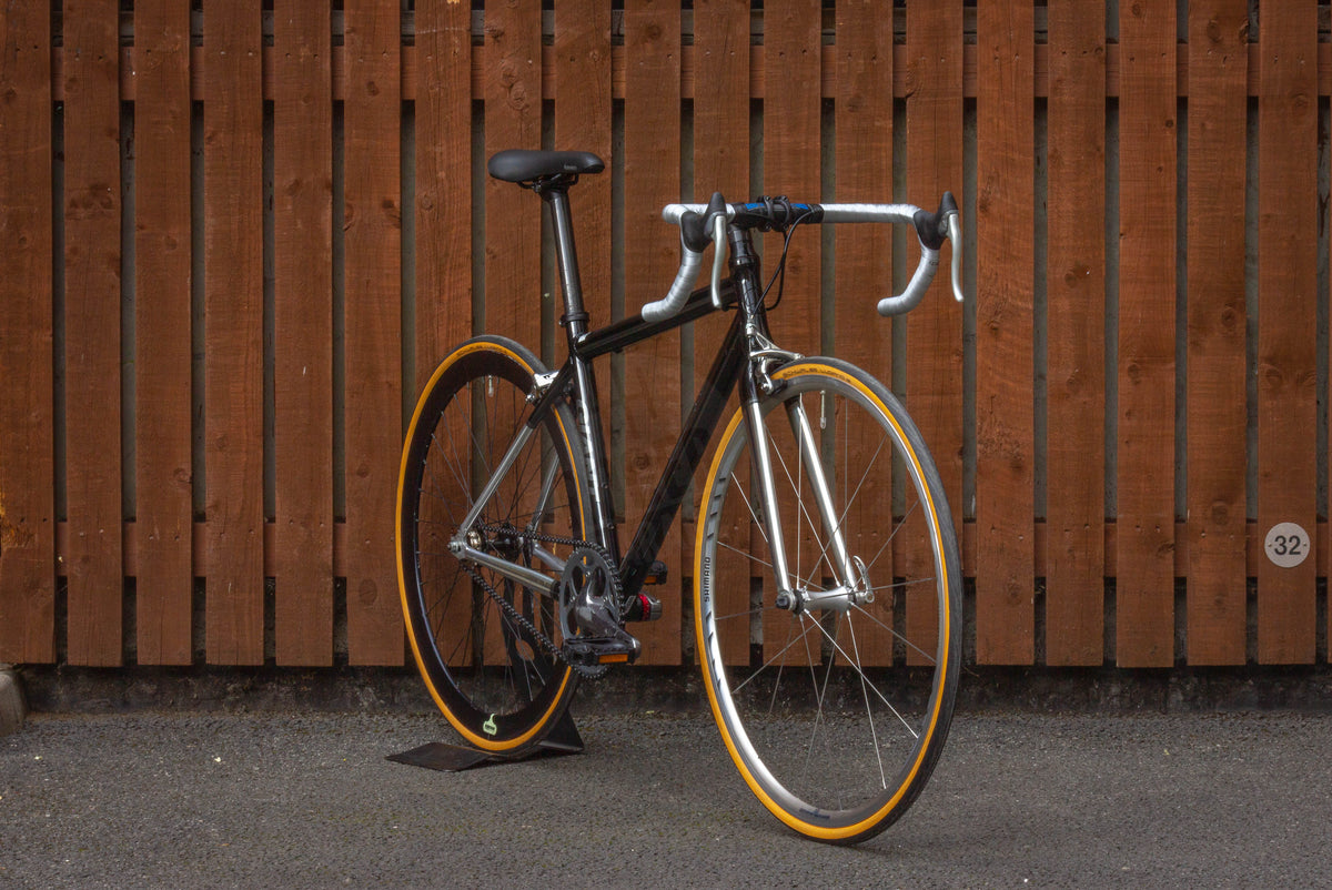 Roger Garage | Giant Bowery "09 single speed road bike 8kg – Roger ...