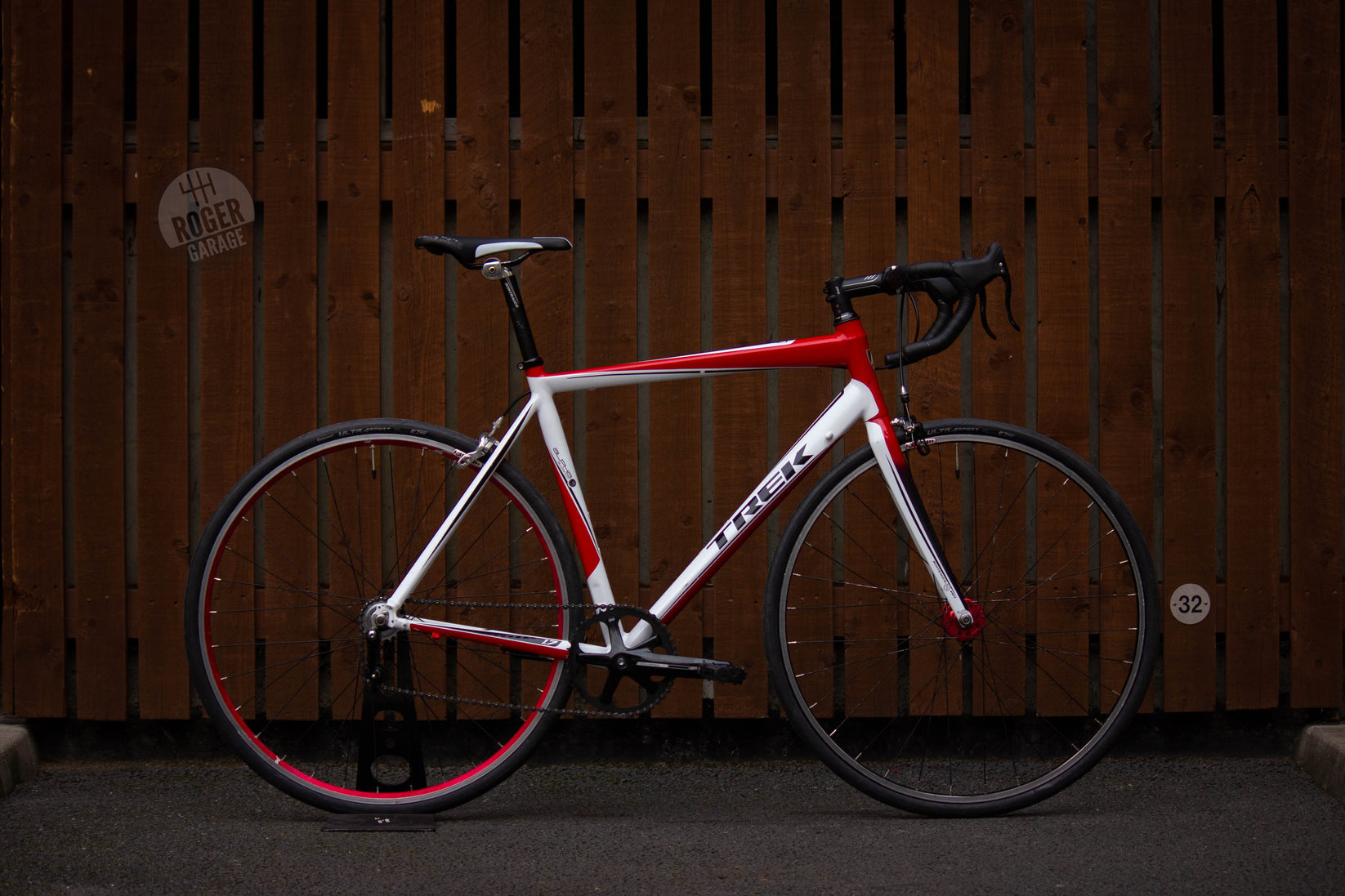 Trek 1.7 fixie Alpha aluminium frame – Roger Garage Custom Bikes